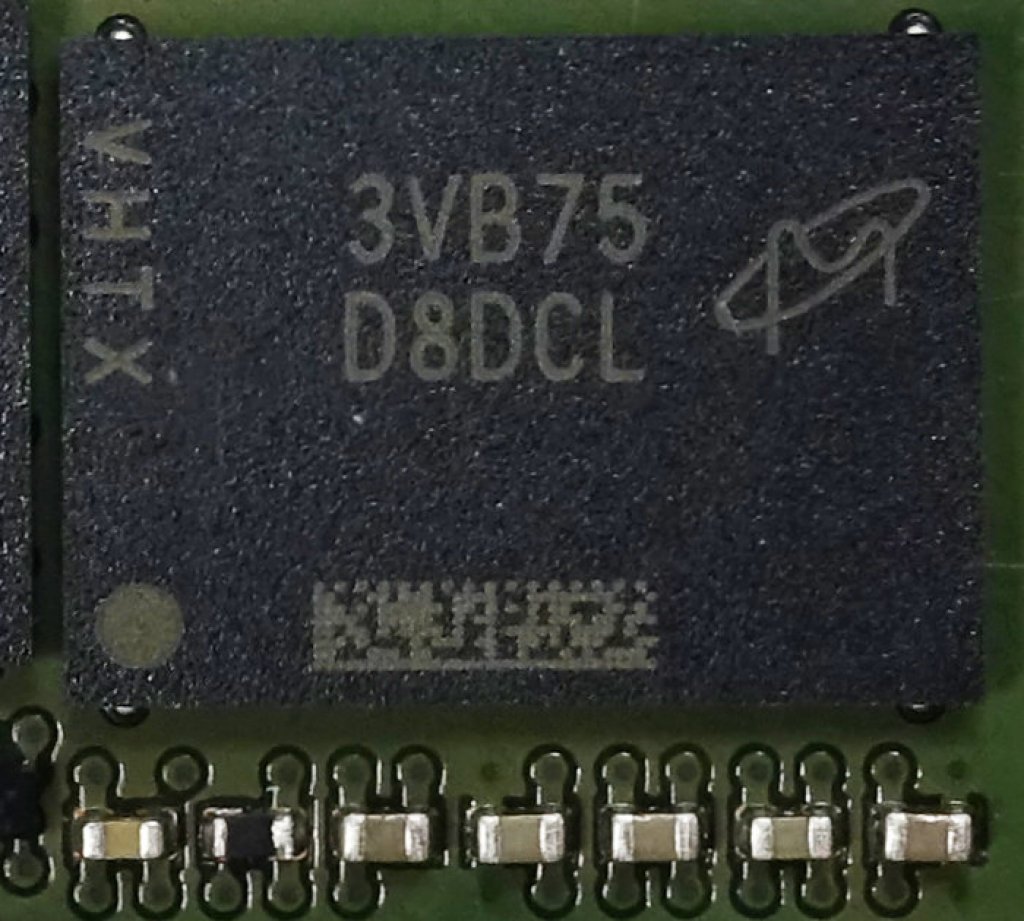1枚で96GB、RDIMM ECCのDDR5 5600MT/s 96GBメモリーモジュールが 1枚で96GB、RDIMM ECCのDDR5 5600MT/s 96GBメモリーモジュールが